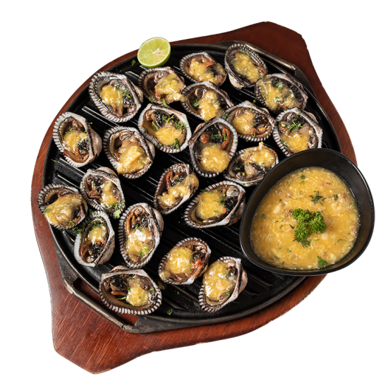 Conchas asadas en Salsa de Cangrejo - Marisquería Delicias del Mar